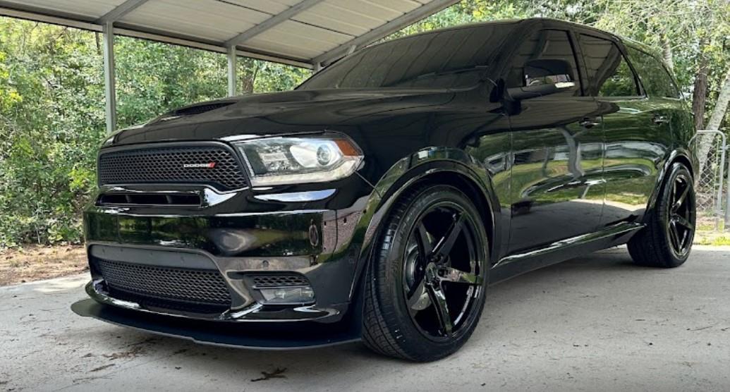 22 Inch Velgen Classic5 V2 Gloss Black on a 2020 Dodge Durango ...