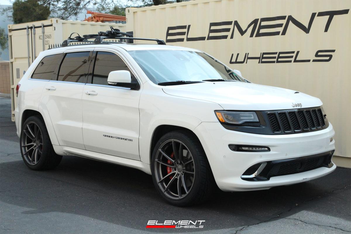 22 inch Velgen Light Weight VF5 Gloss Gunmetal on a 2015 Jeep Grand ...